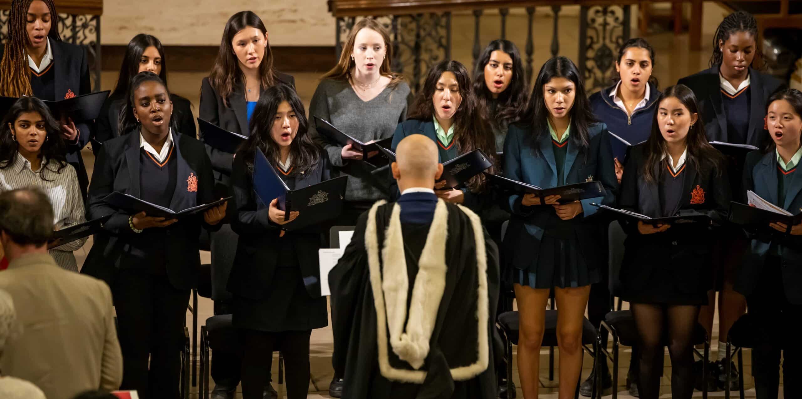 Annual carol service at St Martin-in-the-Fields | Habs Girls
